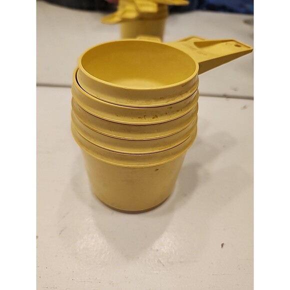 Tupperware | Kitchen | Tupperware Vintage Mustard Yellow Retro 7s ...